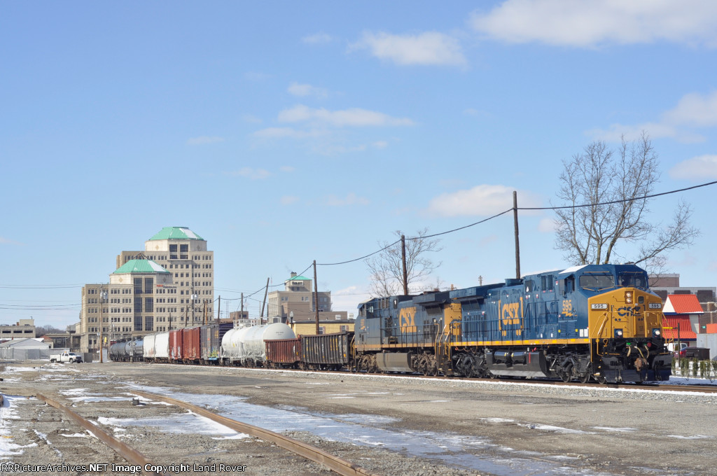 CSXT 595 On CSX Q 365 Eastbound