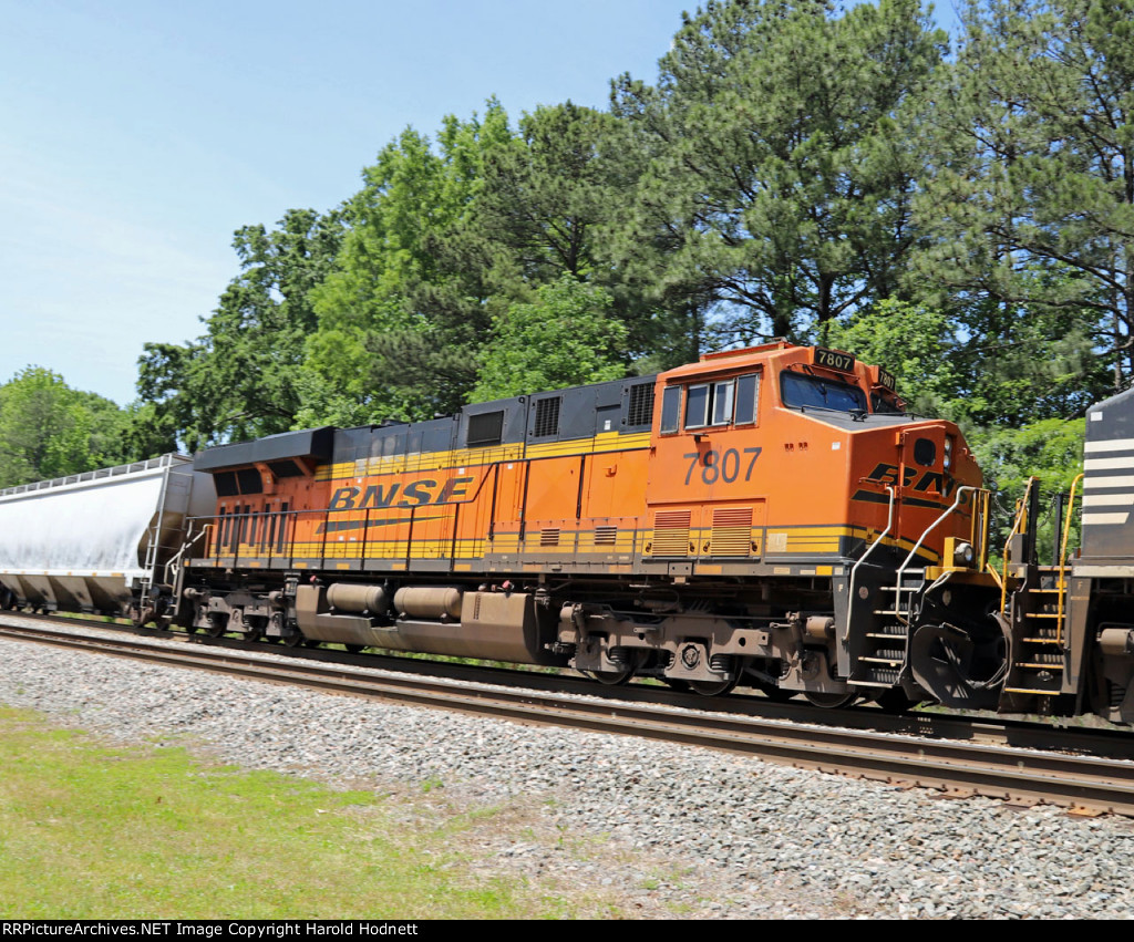 BNSF 7807