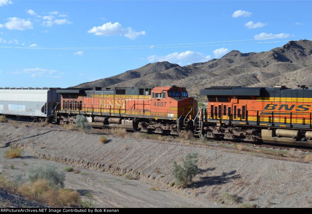 BNSF 4807