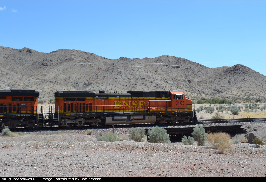 BNSF 5165