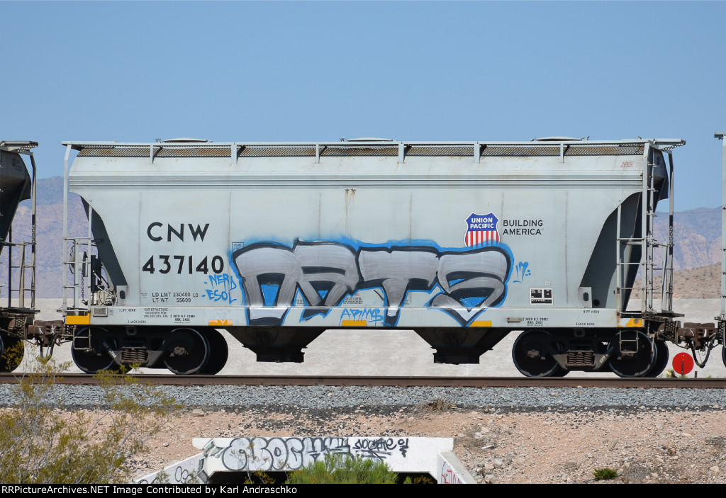 CNW 437140