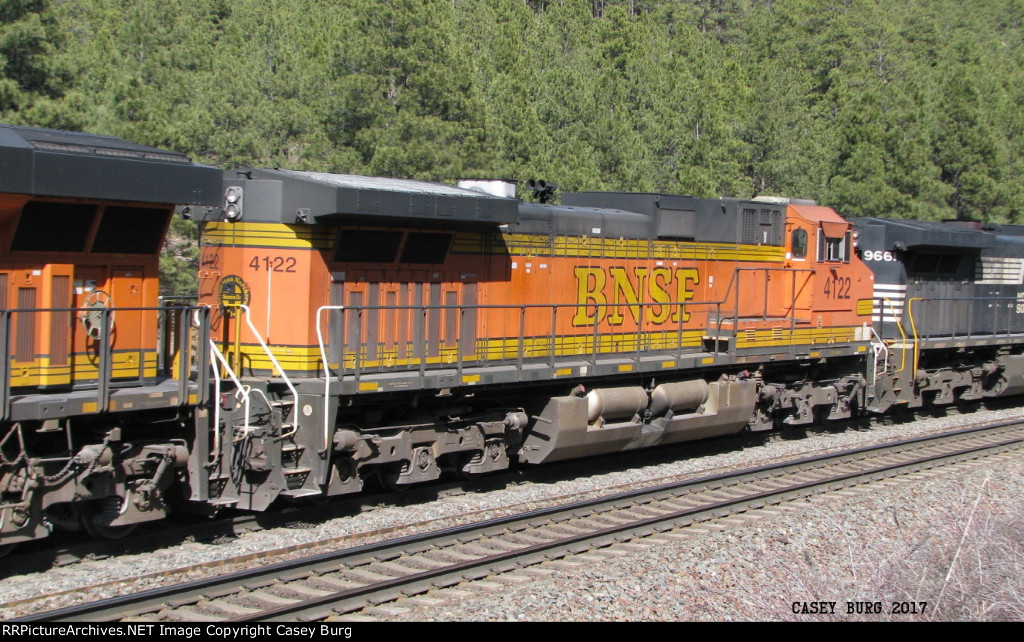 BNSF 4122