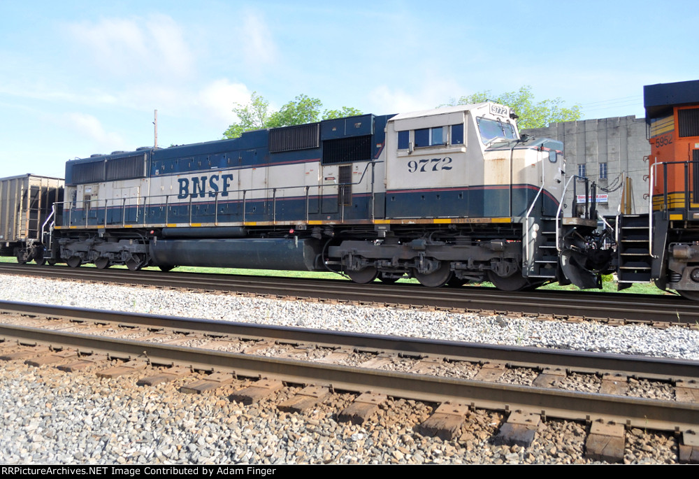 BNSF 9772