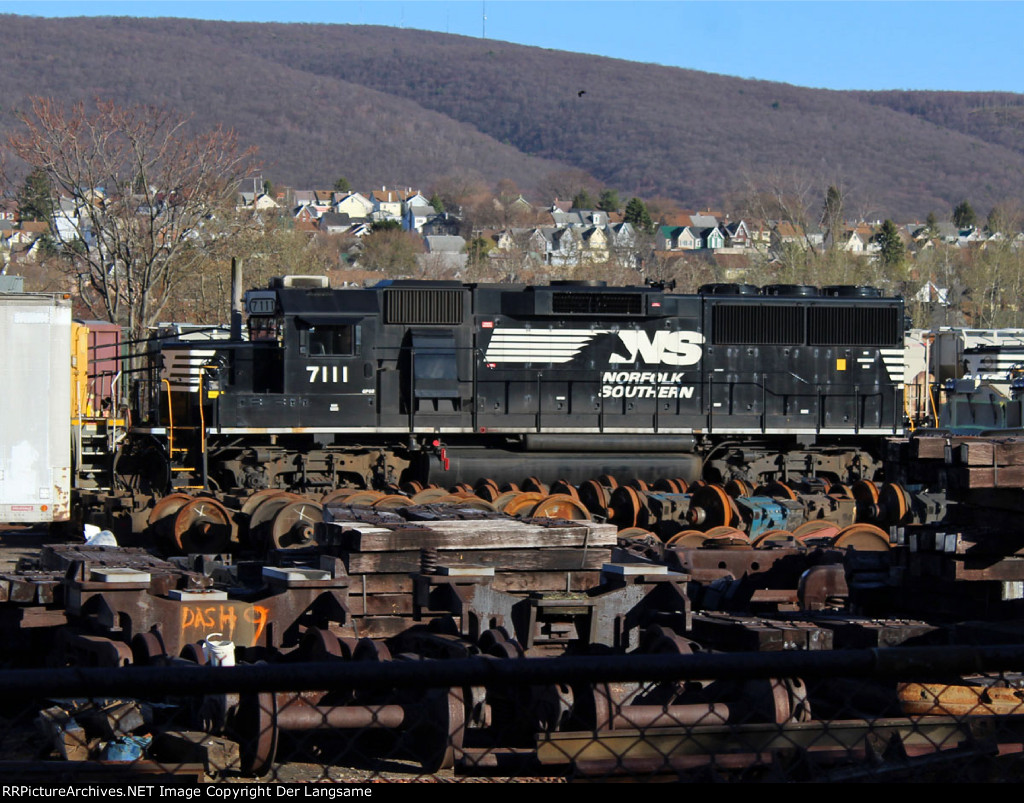 NS 7111