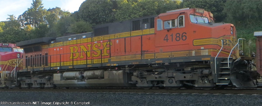 BNSF 4186