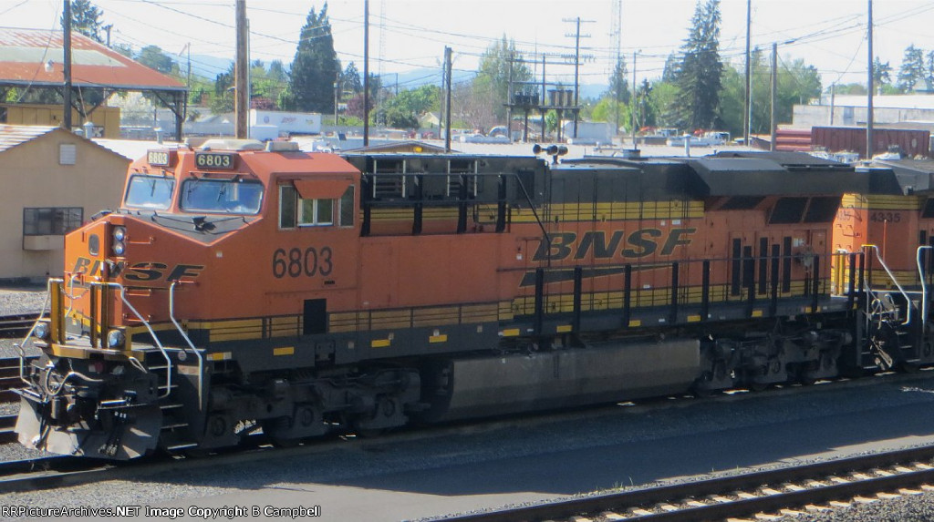 BNSF 6803