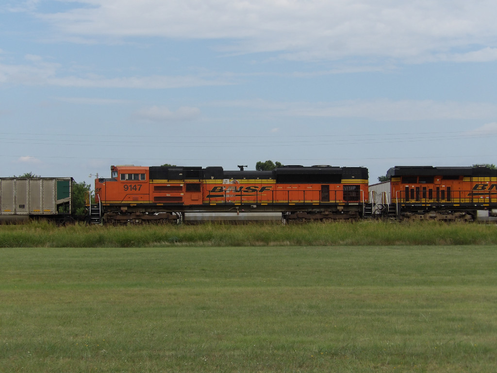 BNSF SD70ACe 9147