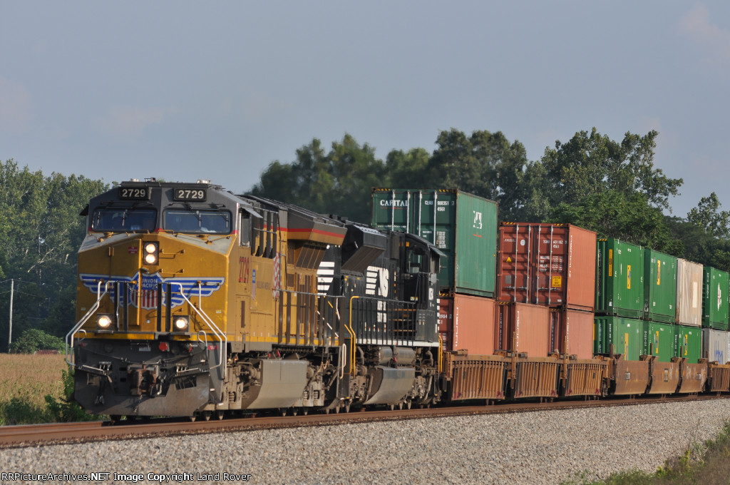 UP 2729 On NS 200 Westbound