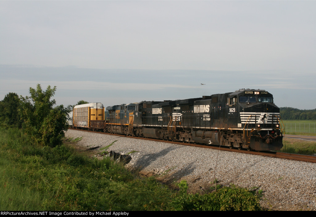 NS 314 with CSX trailing.