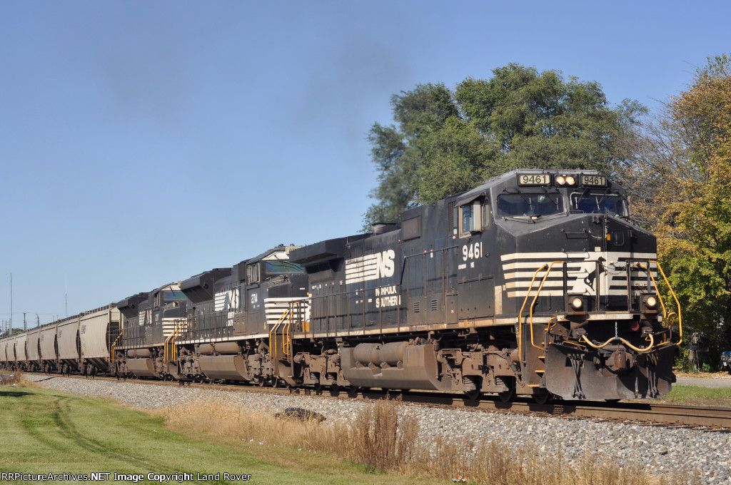 NS 9461 On NS 52 X Eastbound