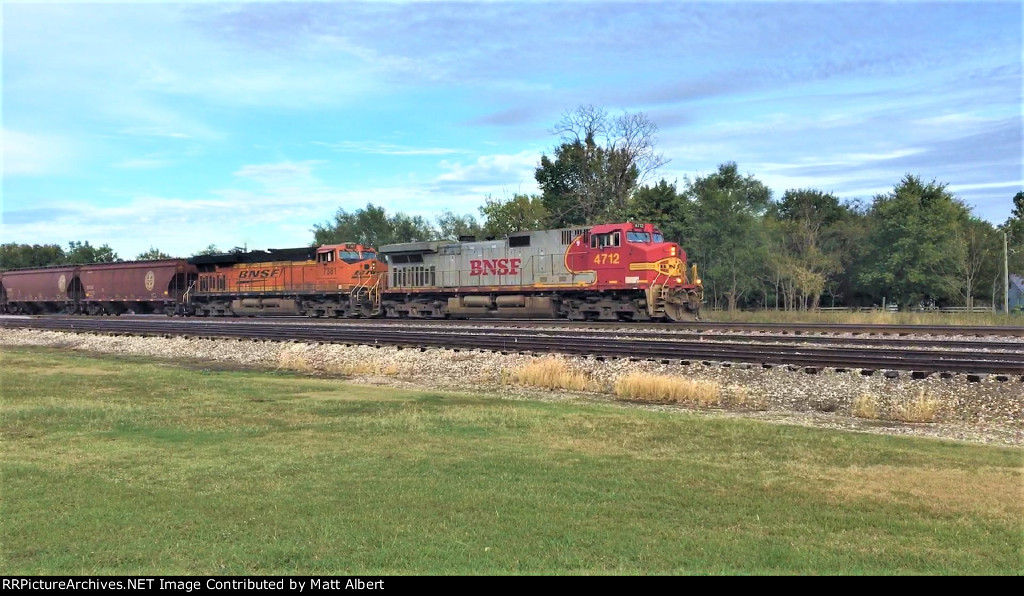 BNSF 4712