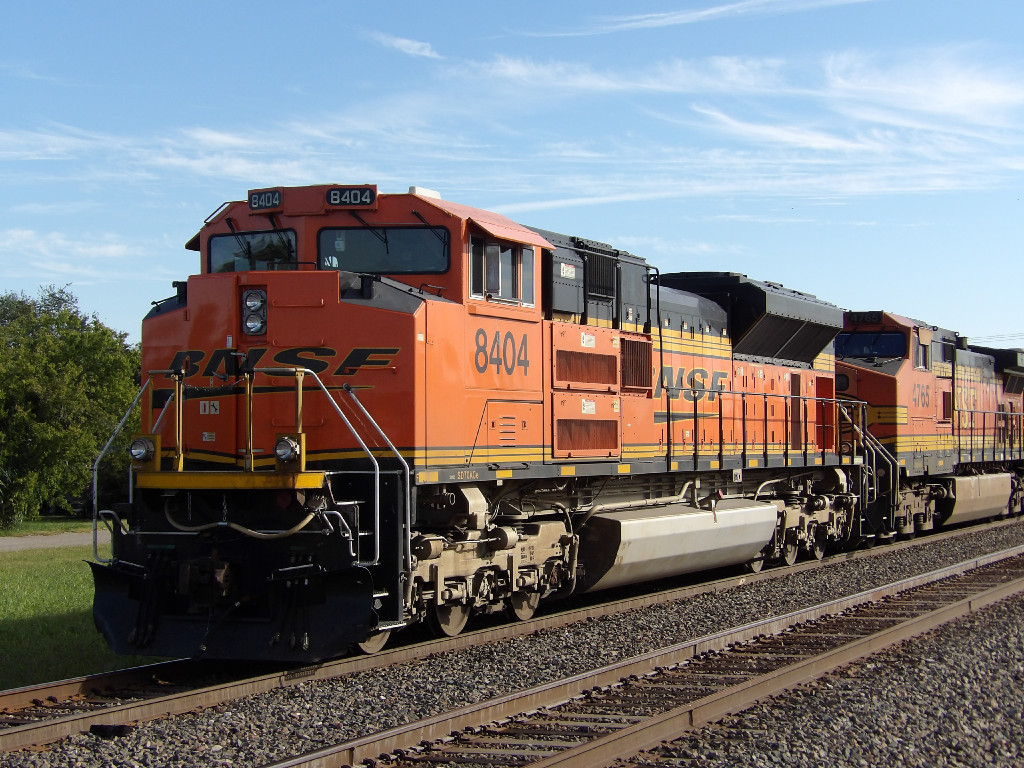 BNSF SD70ACe 8404
