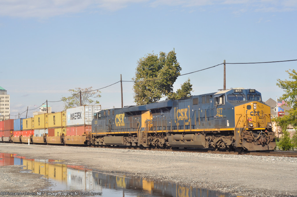 CSXT 977 On CSX Q 133 Eastbound