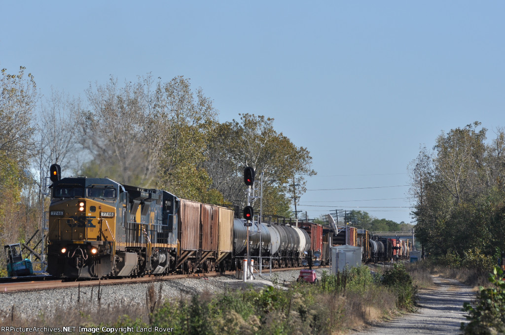 CSXT 7746 On CSX Q 366 Northbound