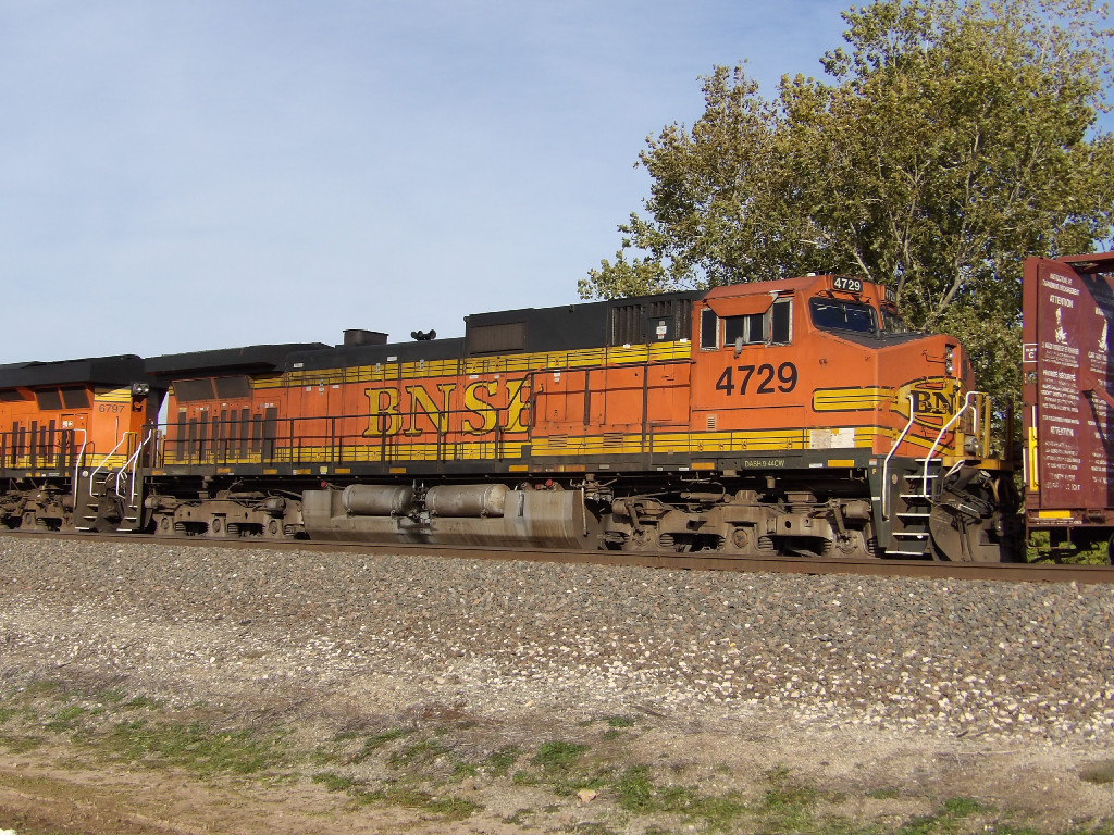 BNSF C44-9W 4729