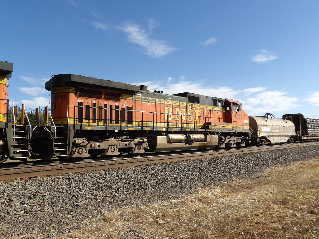 BNSF C44-9W 4535