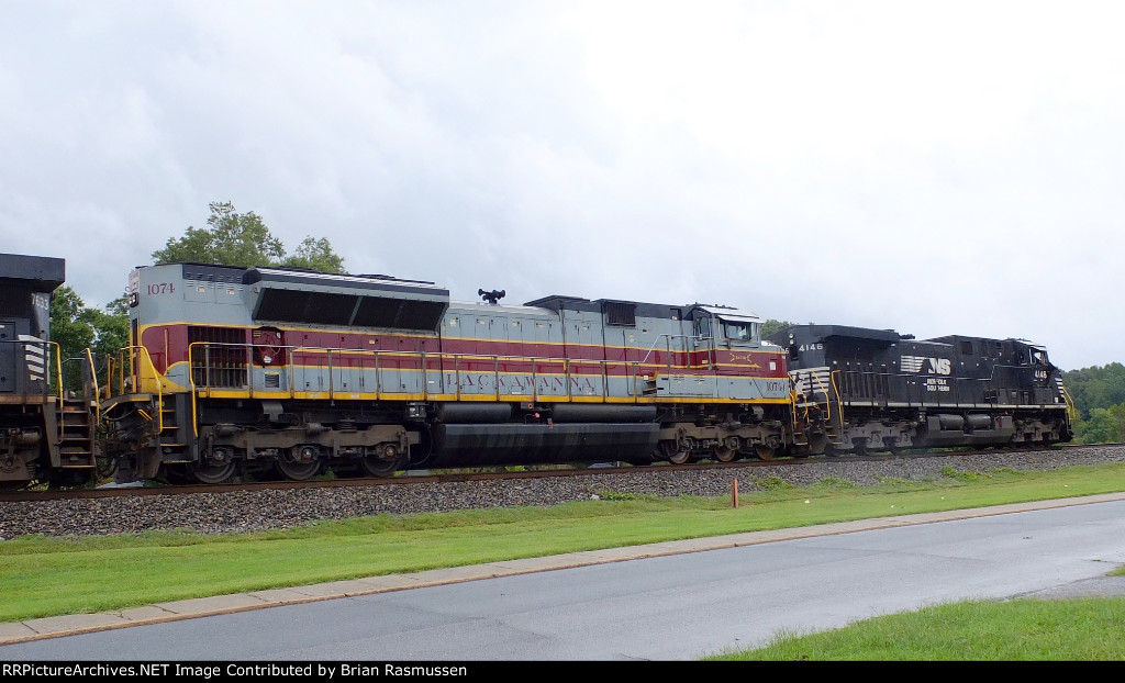 NS 1074 (DL&W Heritage)