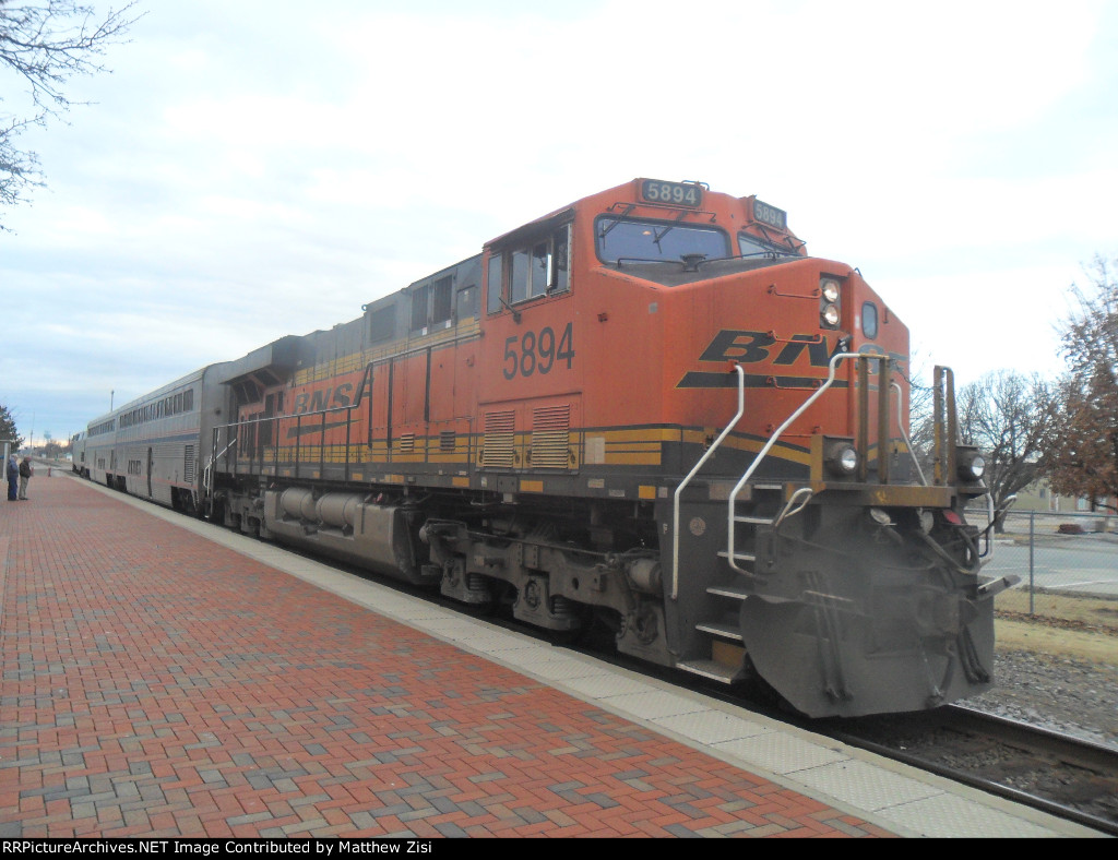 BNSF 5894