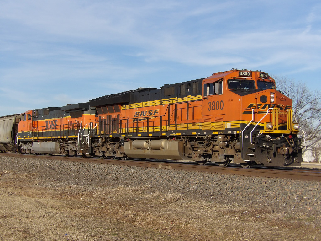 BNSF ET44C4 3800