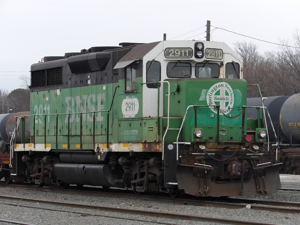 BNSF GP39E 2911