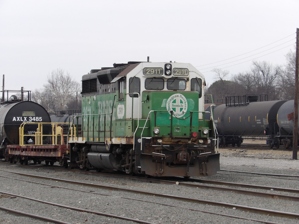 BNSF GP39E 2911