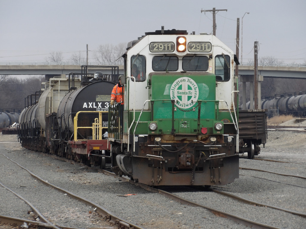 BNSF GP39E 2911