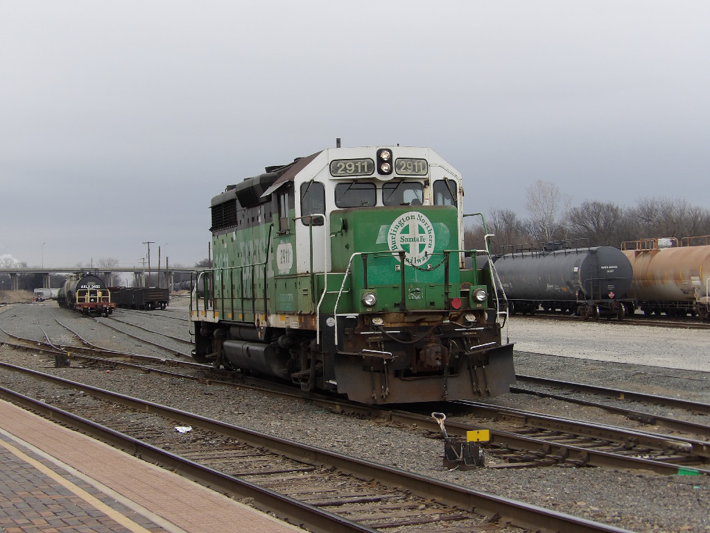 BNSF GP39E 2911
