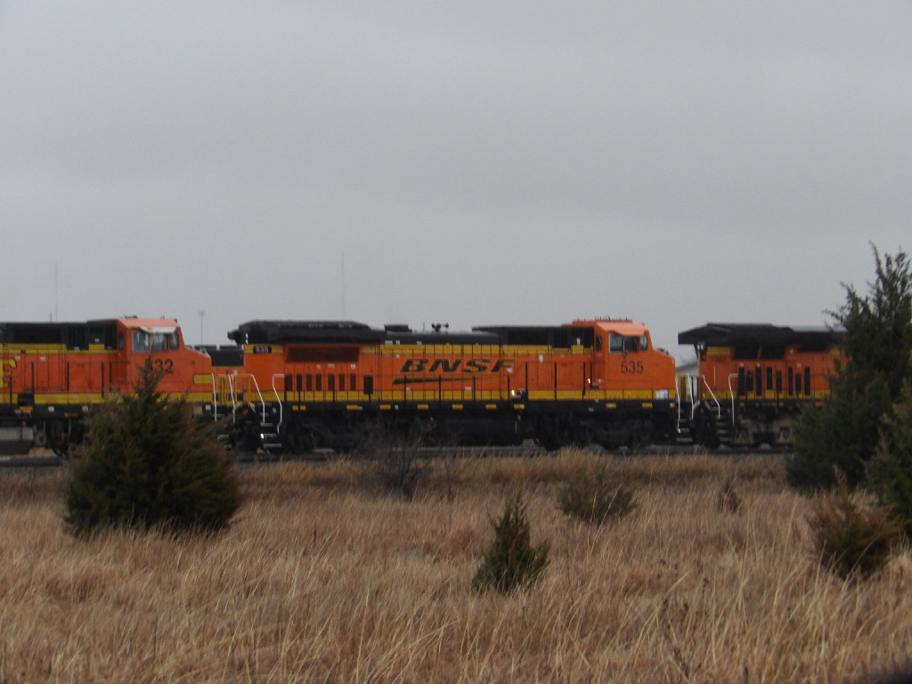 BNSF B40-8W 535