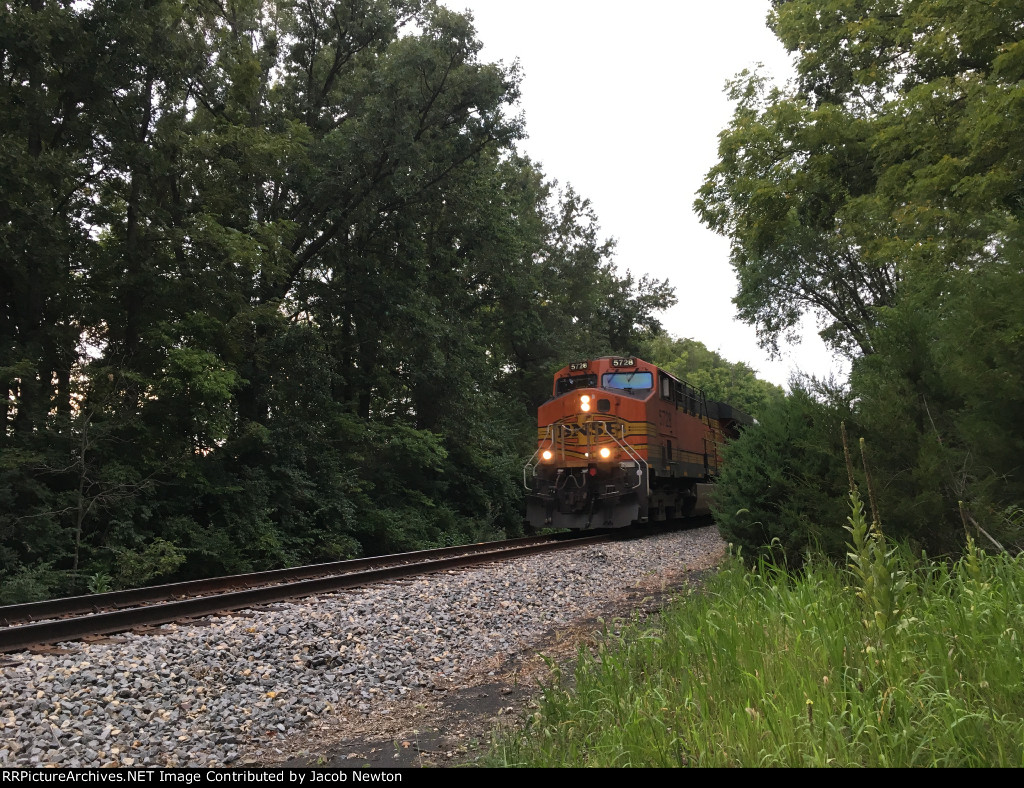 BNSF 5728