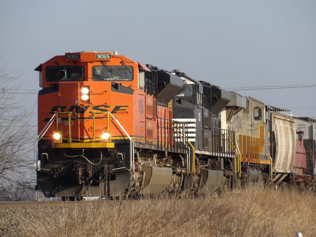BNSF SD70ACe 9065