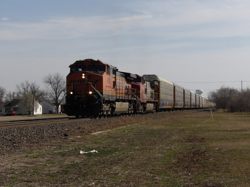 BNSF C44-9W 4572