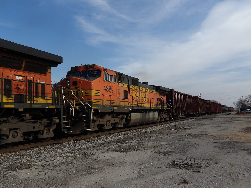 BNSF C44-9W 4882