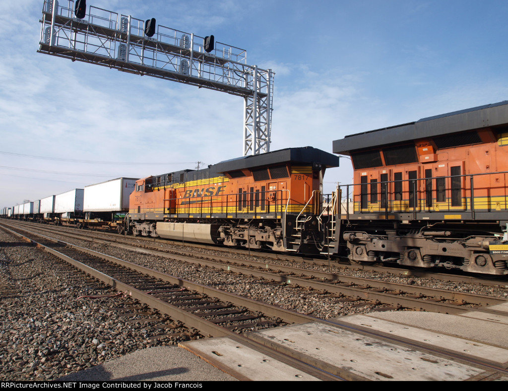 BNSF 7817
