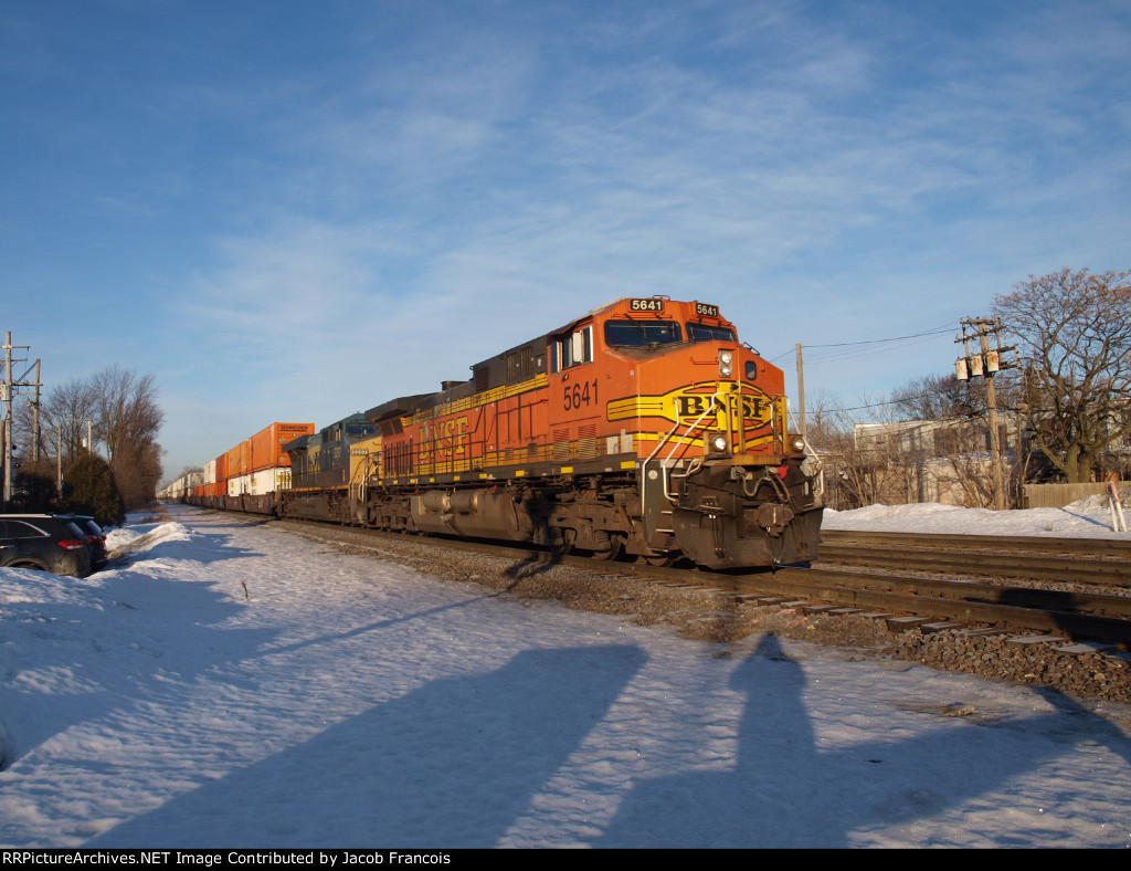 BNSF 5641