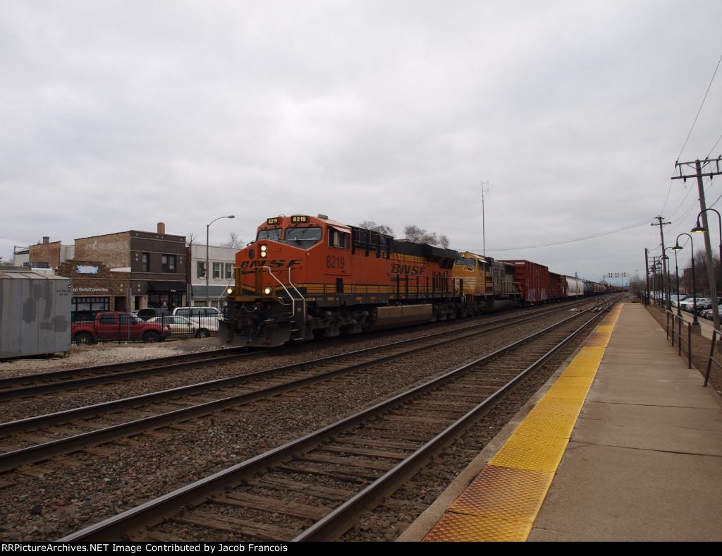 BNSF 8219