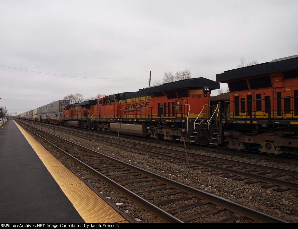 BNSF 6258