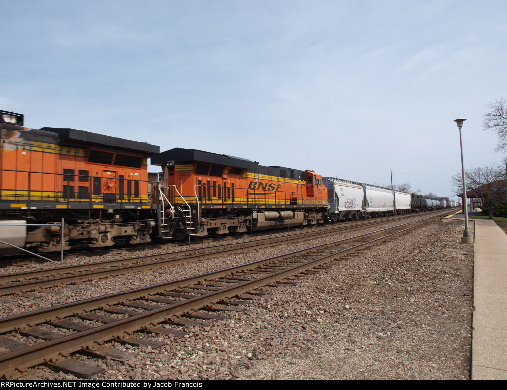 BNSF 7852