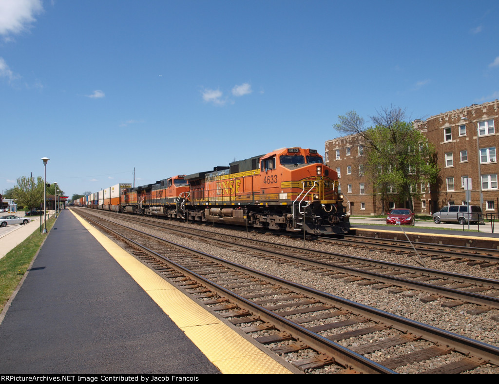 BNSF 4633