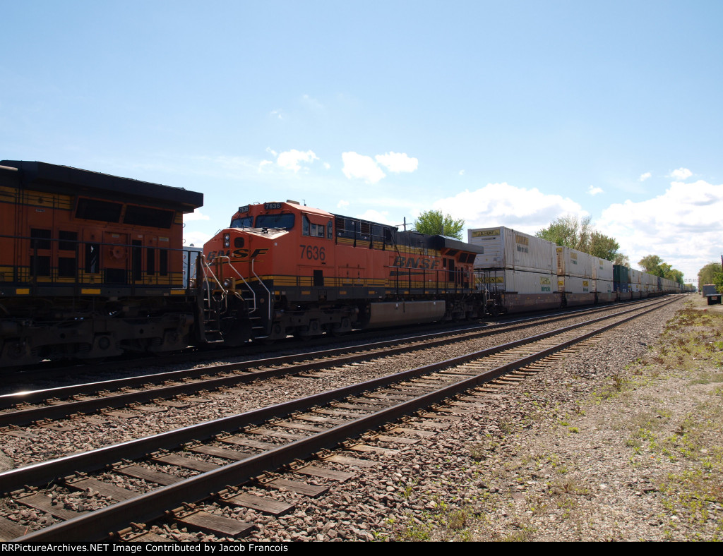 BNSF 7636