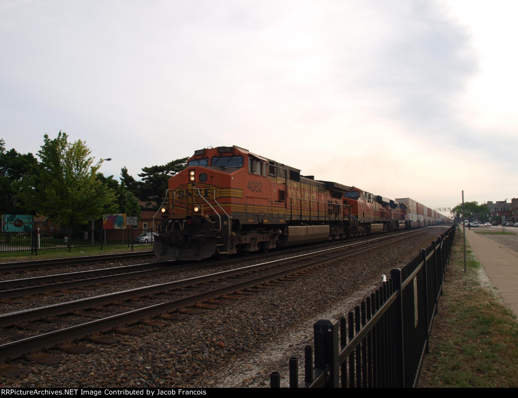 BNSF 4082