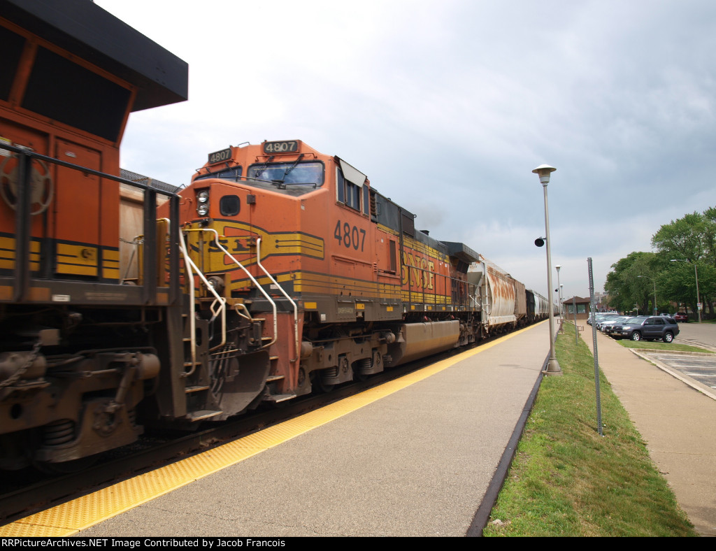 BNSF 4807