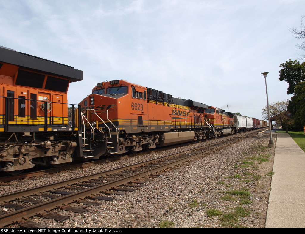 BNSF 6623