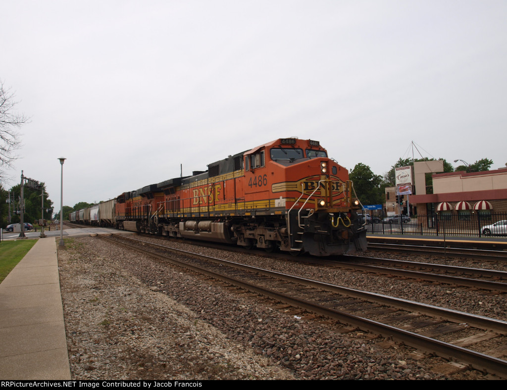 BNSF 4486