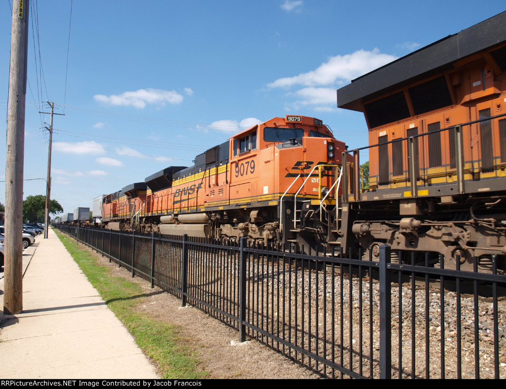 BNSF 9079