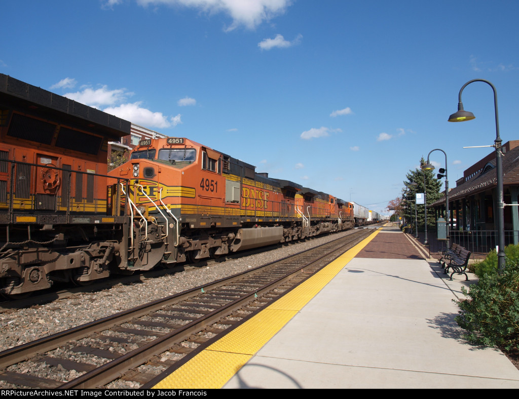 BNSF 4951