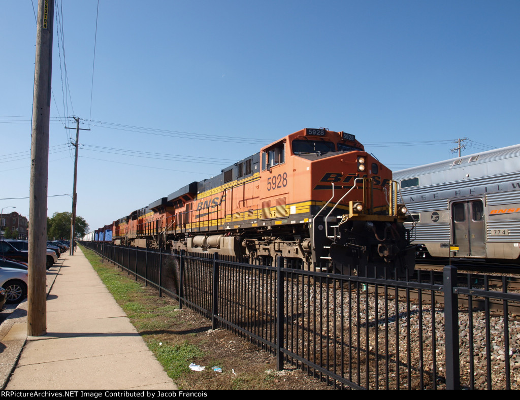 BNSF 5928