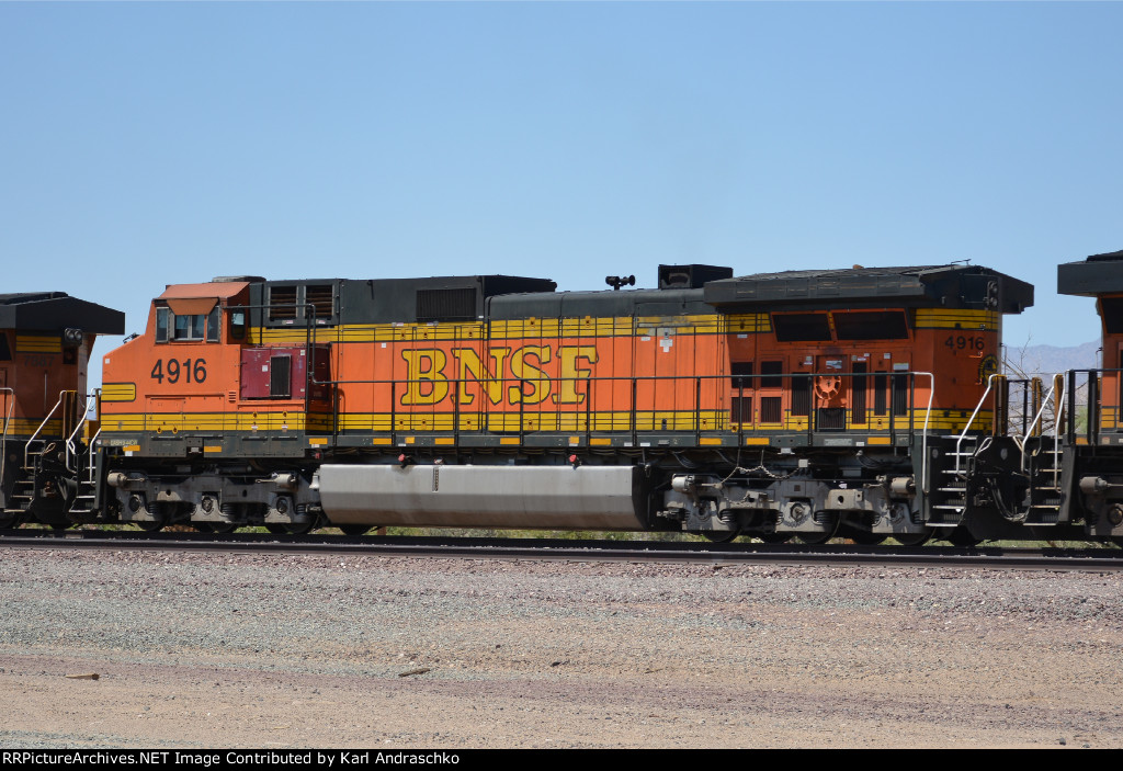 BNSF 4916