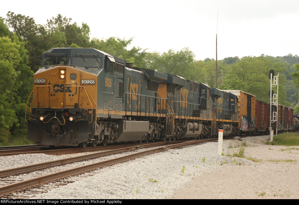 CSXT 9026 leads Q648 at Pelham.