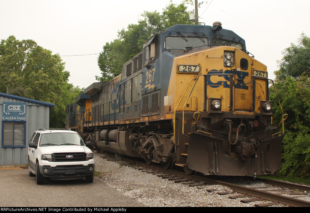 Another photo of CSX 267.