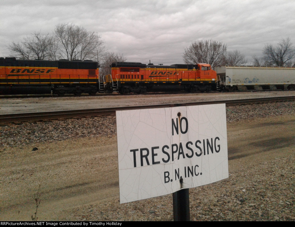 BNSF 519 no trespassing